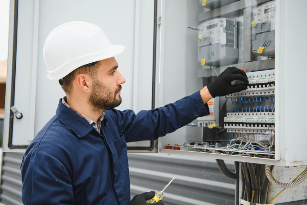 Understanding GE Motor Starters For Industrial Use | Essential Electric ...